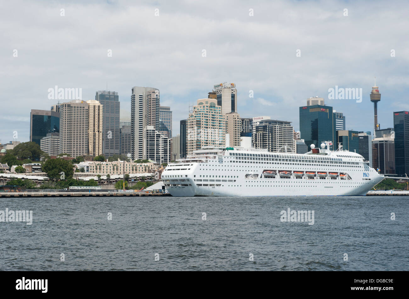 P&O cruise ship "Pacific Jewel" at Darling Harbour Stock Photo - Alamy
