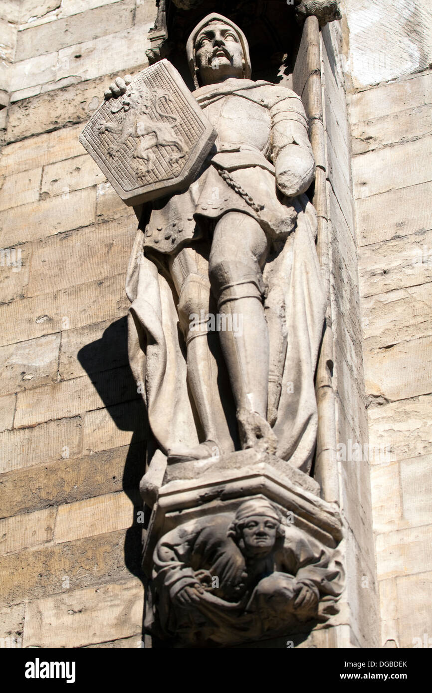 One of the sculptures on the iconic Brussels City Hall building in ...
