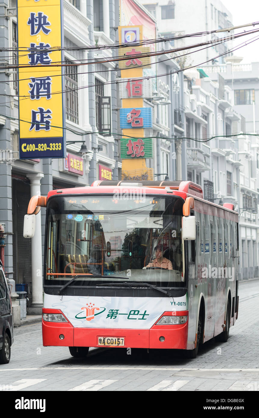 Modern bus hi-res stock photography and images - Alamy