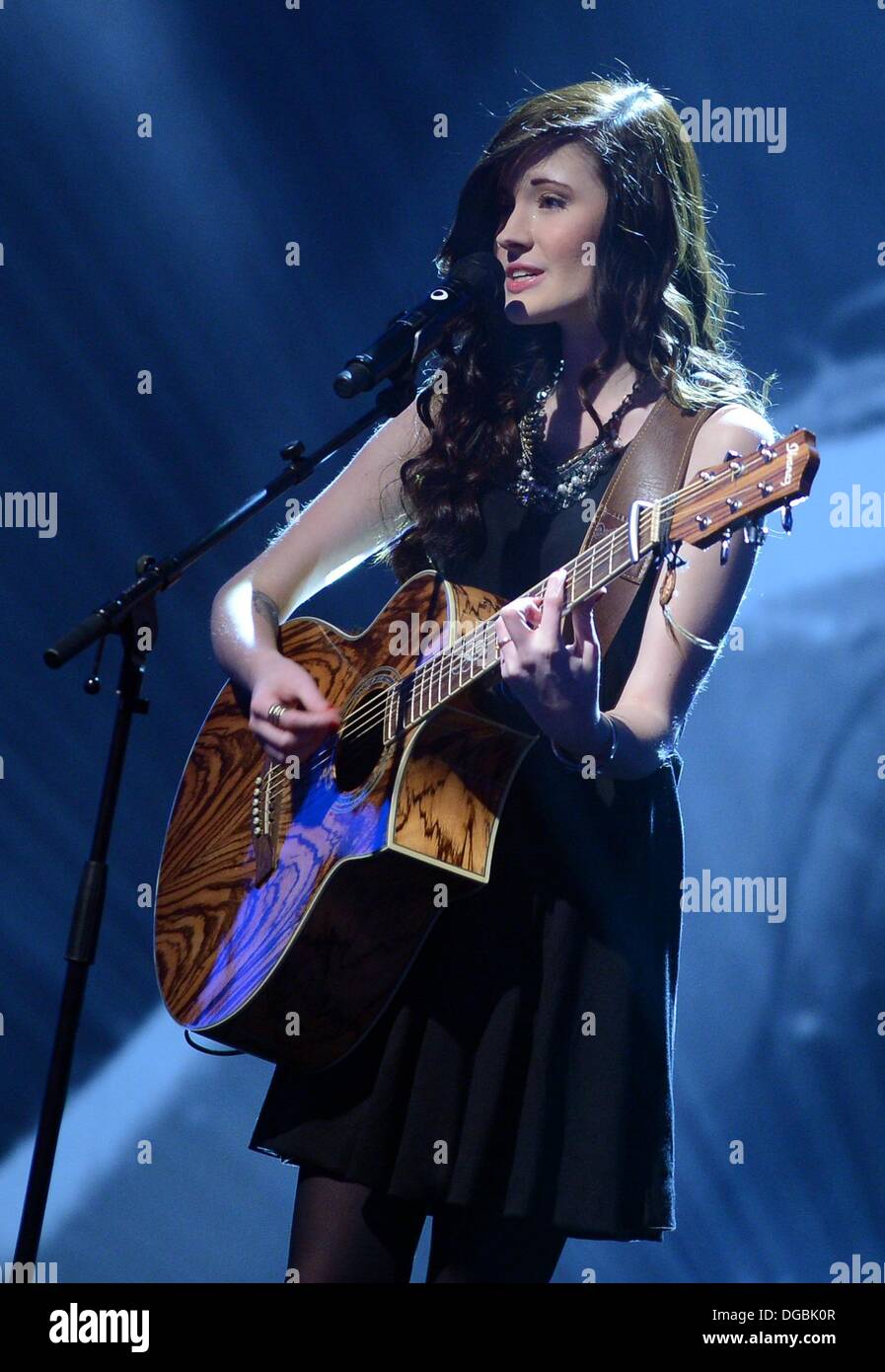 Juno stands hi-res stock photography and images - Alamy