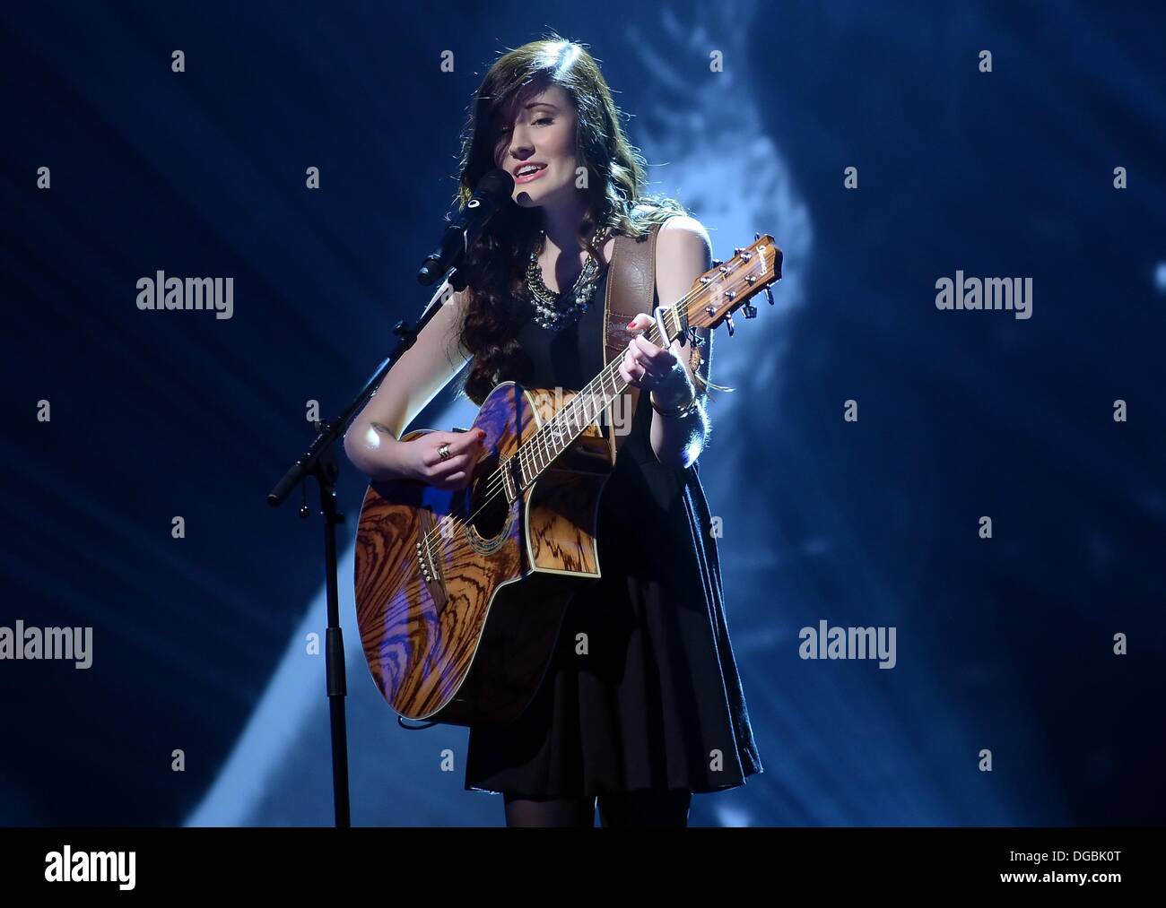 Juno stands hi-res stock photography and images - Alamy