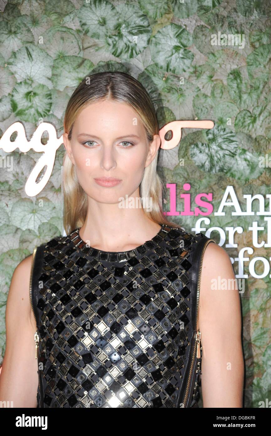 Beverly Hills, CA, . 17th Oct, 2013. Karolina Kurkova at arrivals for ...