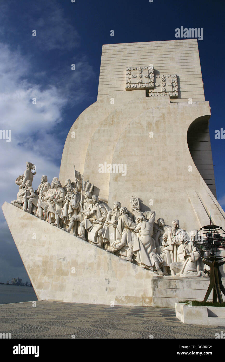 Monumet to the discoveries hi-res stock photography and images - Alamy