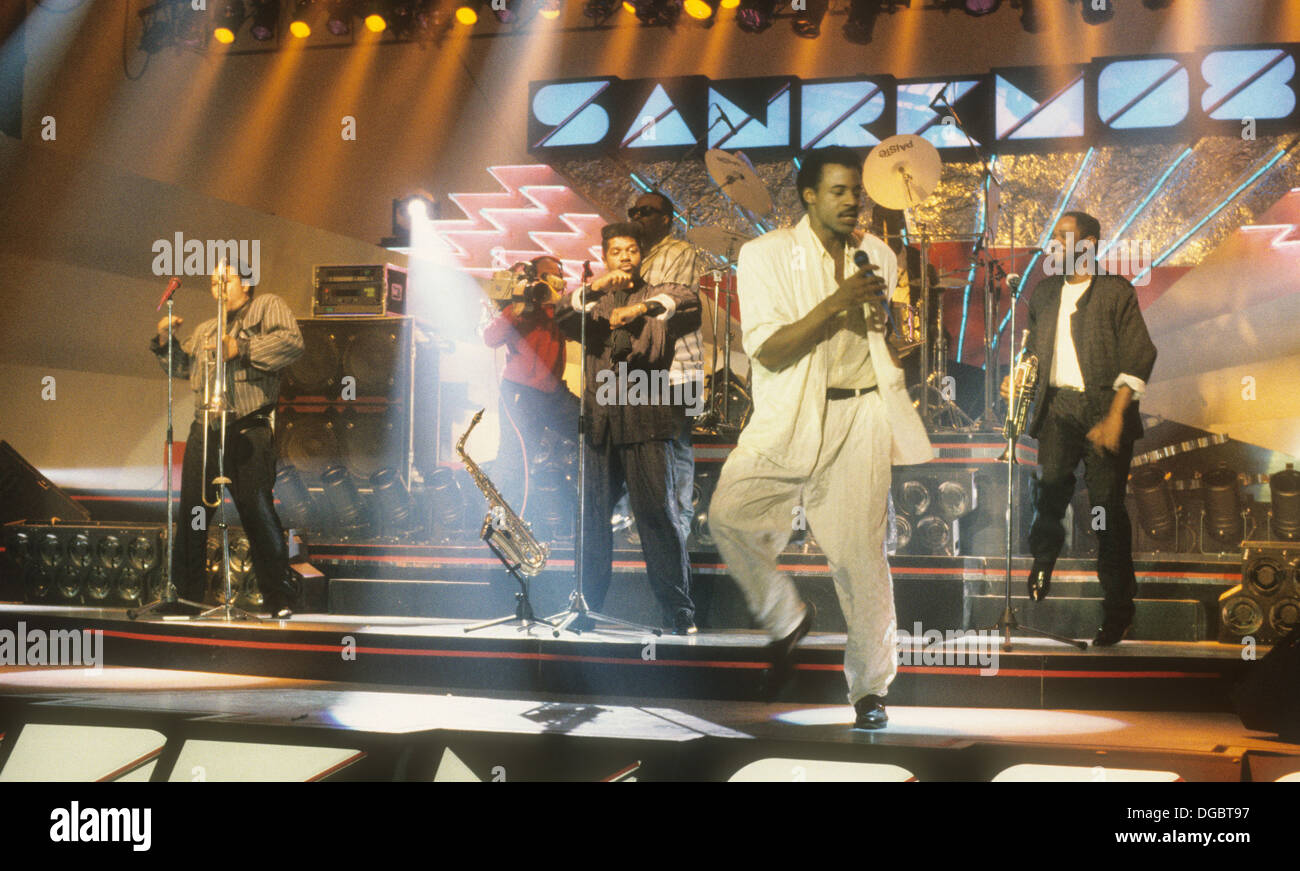 KOOL AND THE GANG US group about 1982 with Robert Bell in white Stock ...