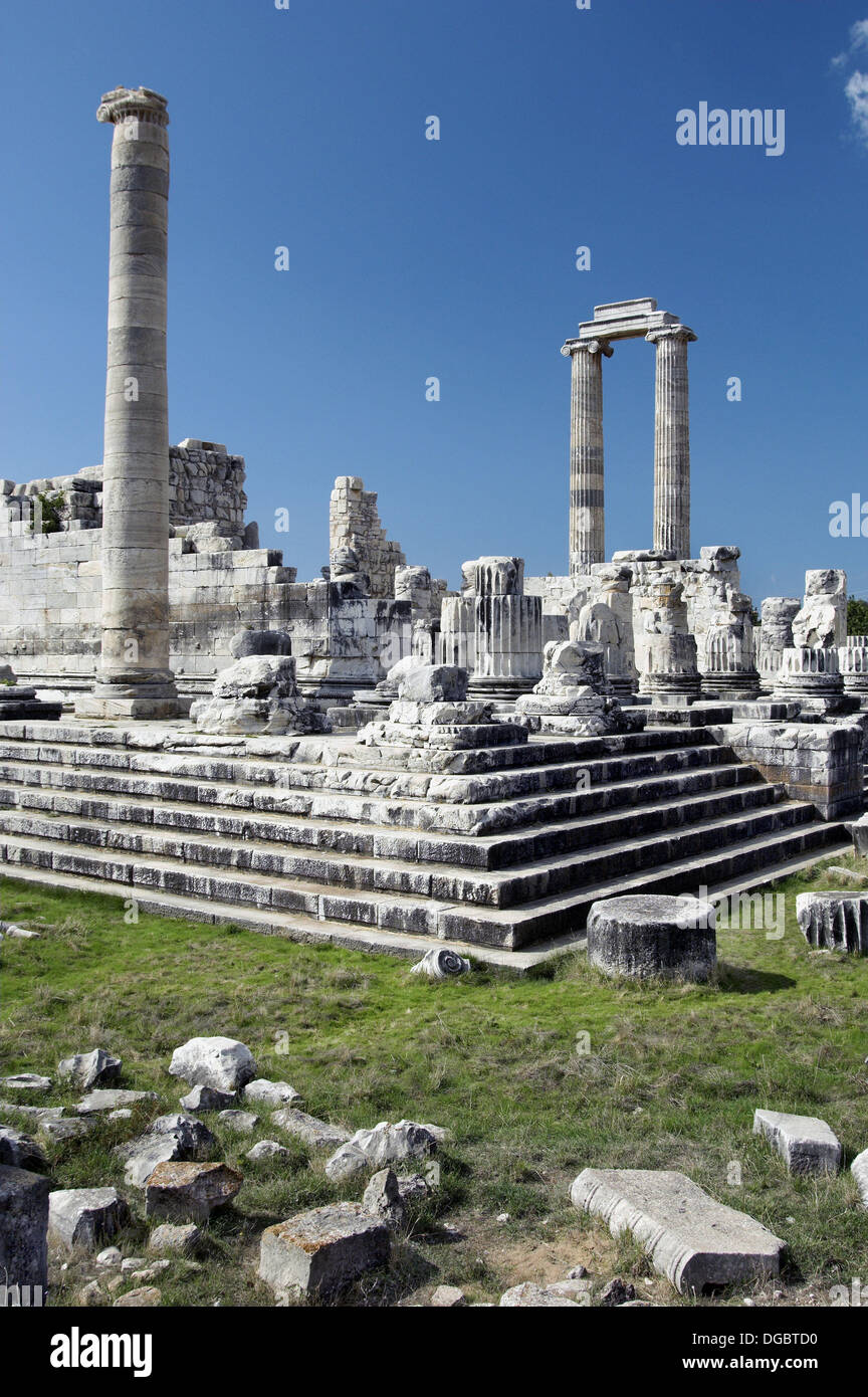 Apollo shrine hi-res stock photography and images - Alamy