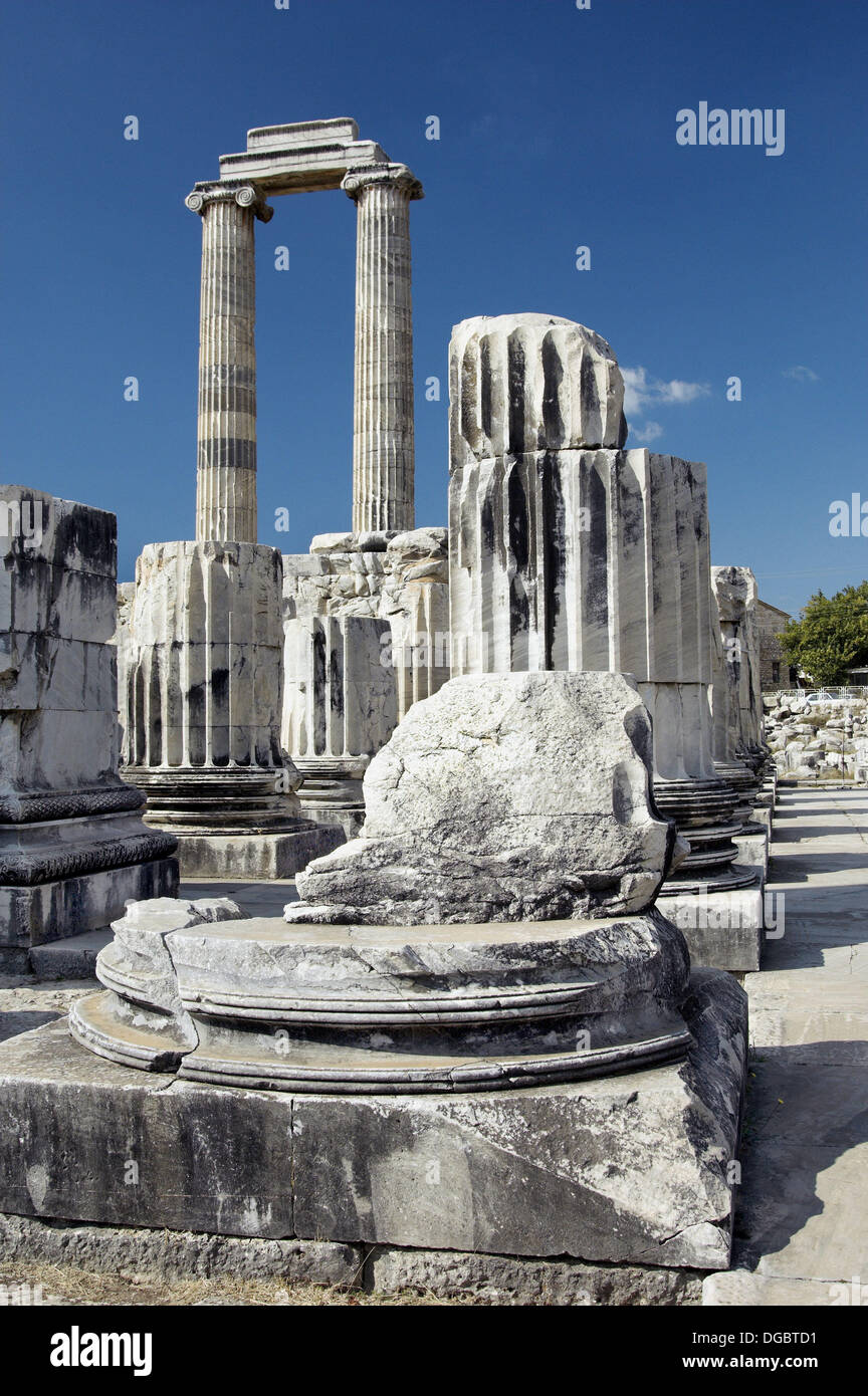 Apollo shrine hi-res stock photography and images - Alamy