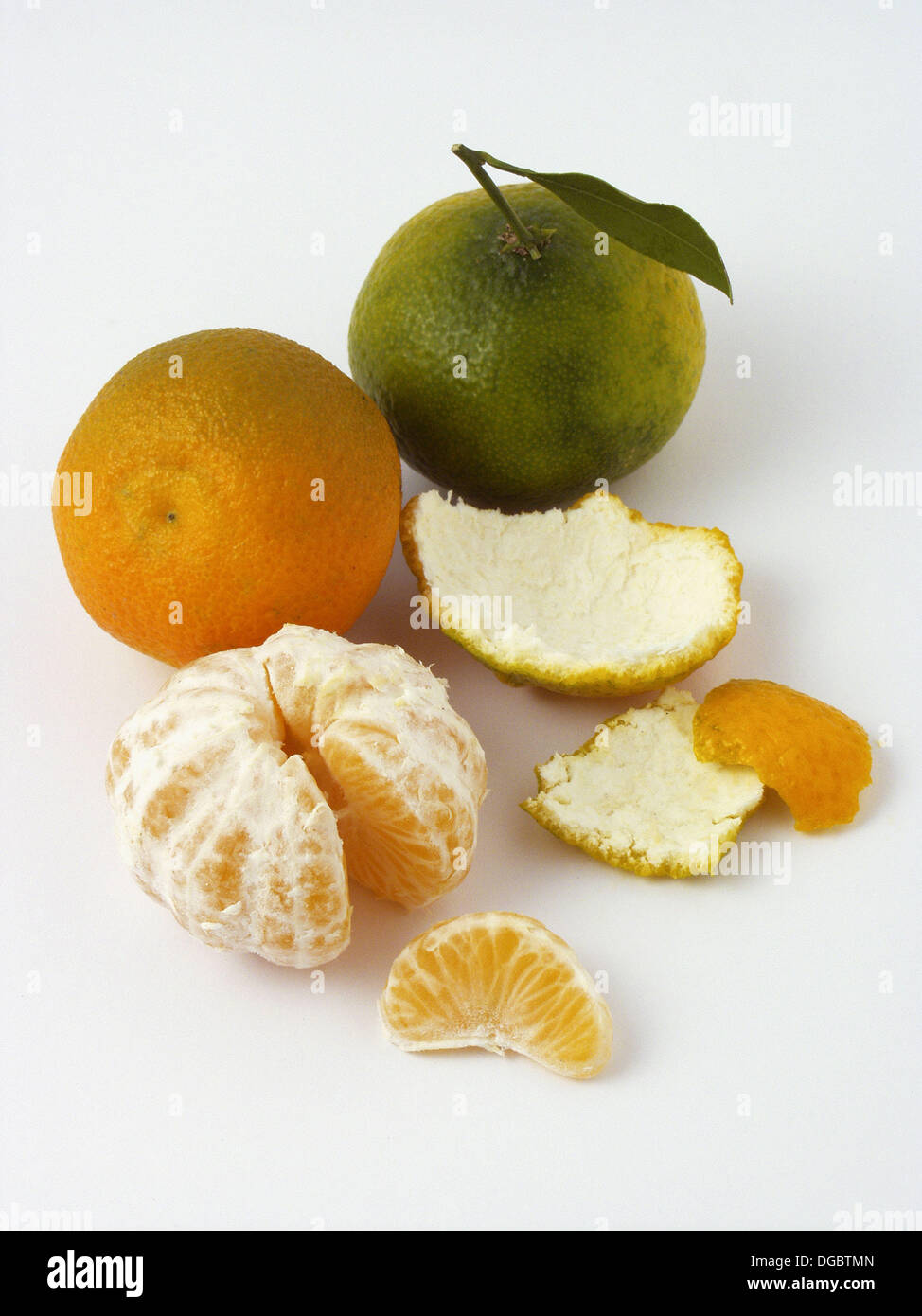 Tangerines clove hi-res stock photography and images - Alamy