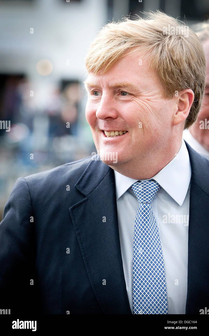 Amsterdam, The Netherlands. 17th Oct, 2013. Dutch King Willem-Alexander ...