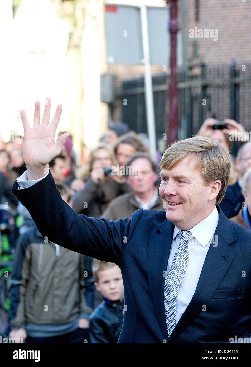 Amsterdam, The Netherlands. 17th Oct, 2013. Dutch King Willem-Alexander ...