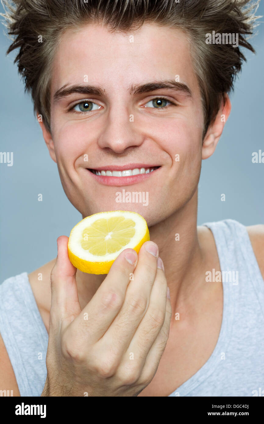 Lemon swan hi-res stock photography and images - Alamy