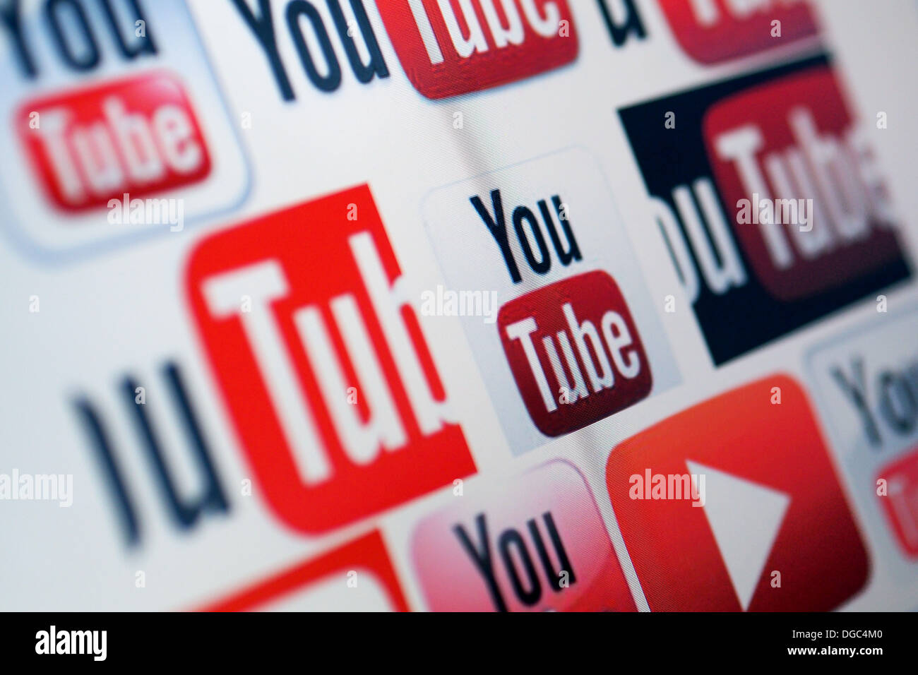 Youtube logo on computer screen Stock Photo - Alamy