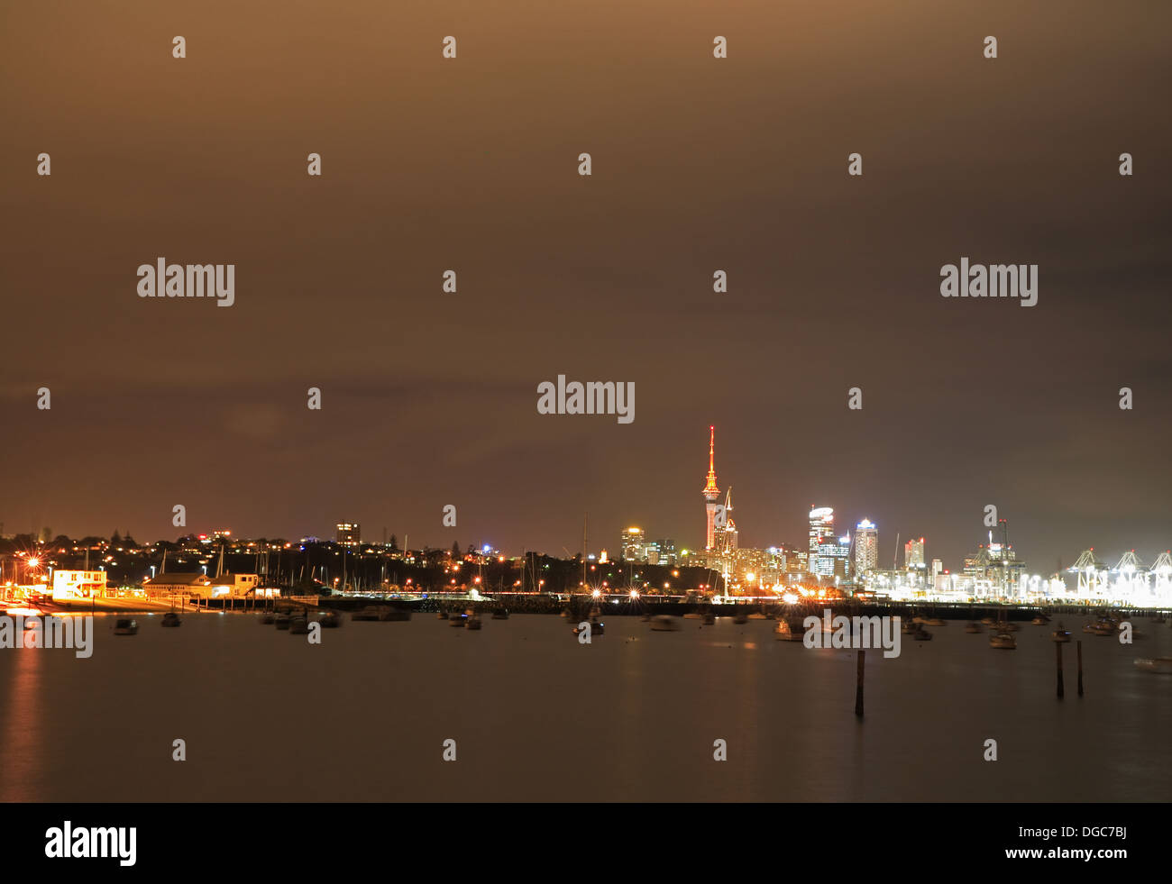 Auckland at night Stock Photo - Alamy
