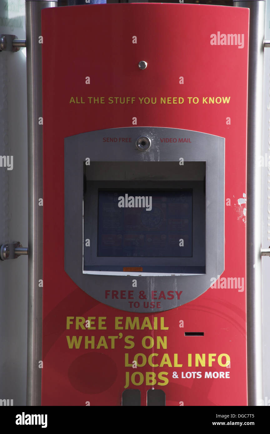 Public internet booth hi-res stock photography and images - Alamy