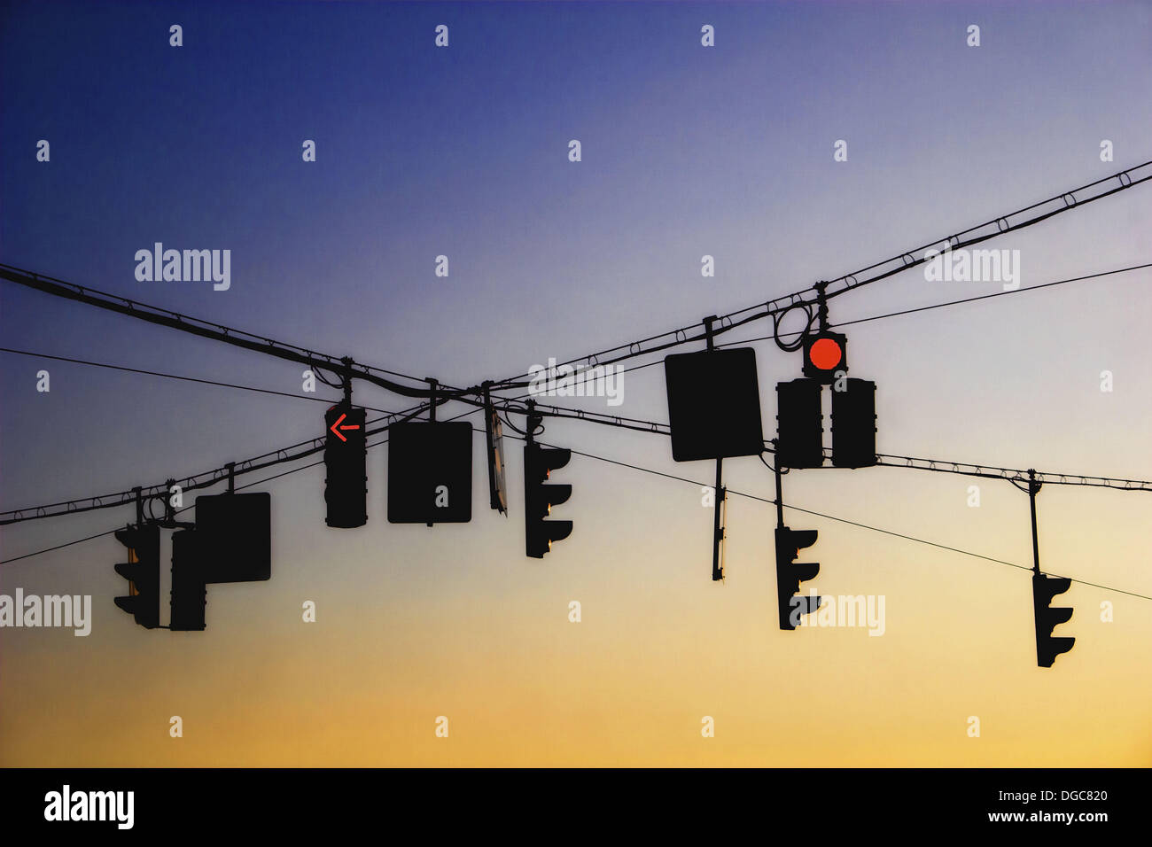 Suspended Traffic Signal High Resolution Stock Photography and Images ...