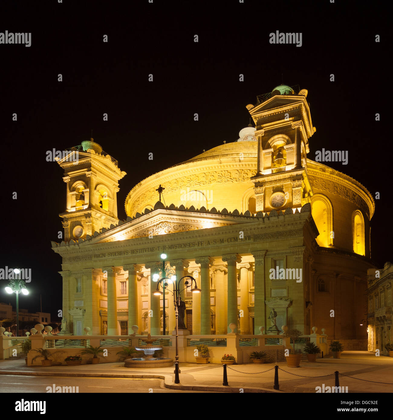 Rotunda of Mosta at night, Mosta, Malta Stock Photo - Alamy