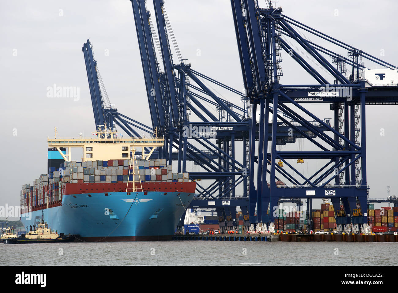 Majestic Maersk, one of the largest container ships in the world (2013 ...