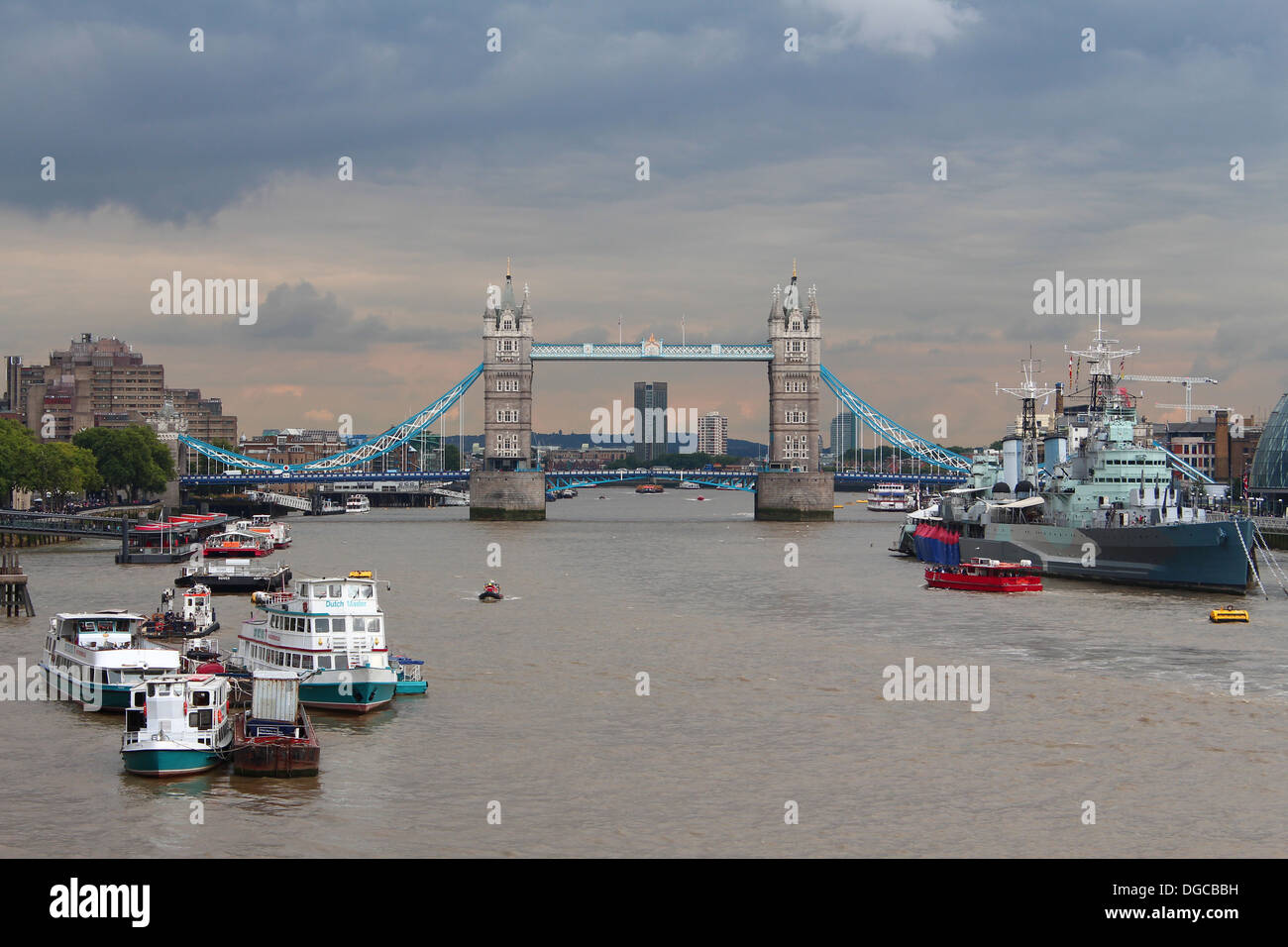 The River Thames and Tower Bridge Stock Photo - Alamy