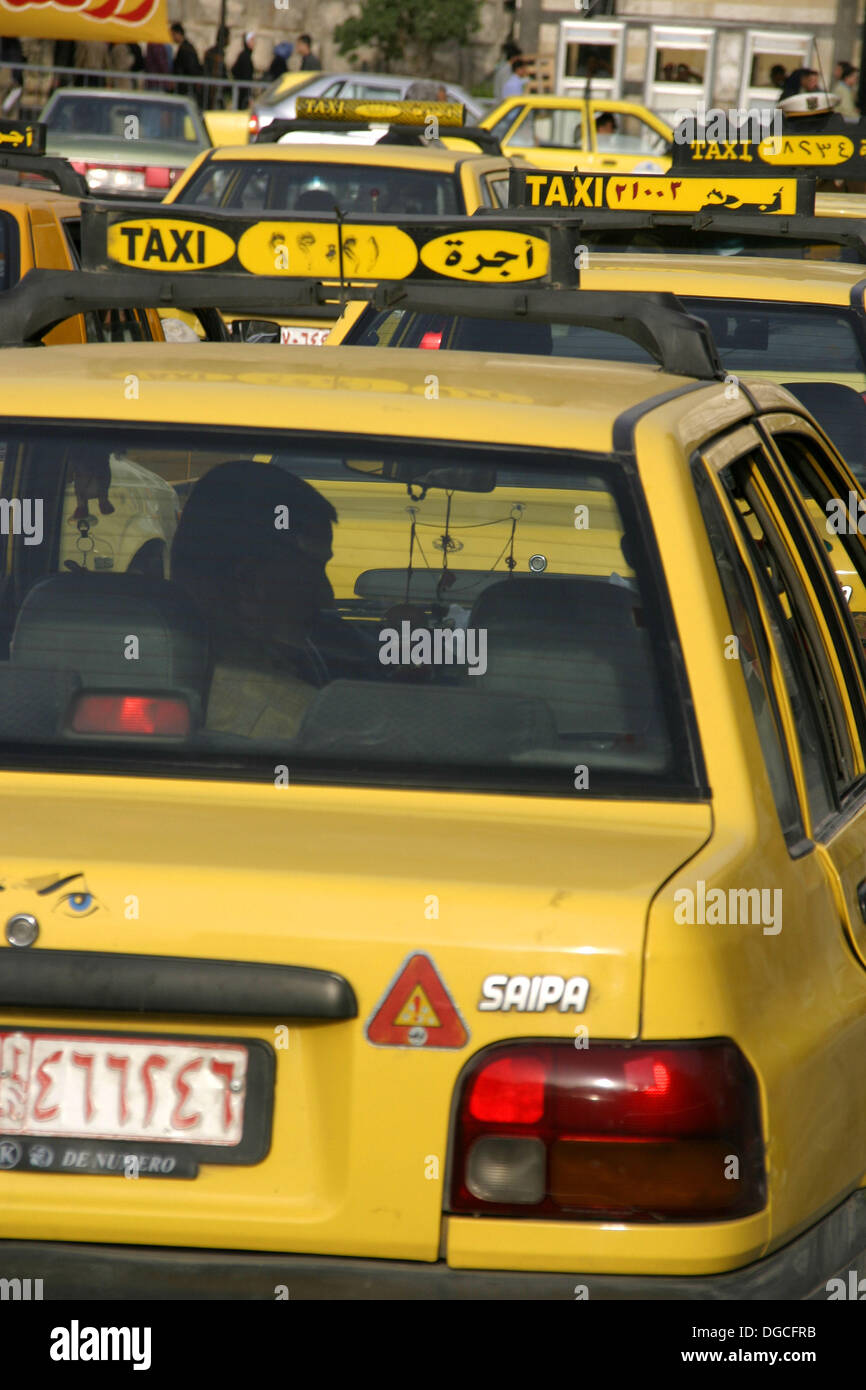 Car damascus syria taxi hi-res stock photography and images - Alamy