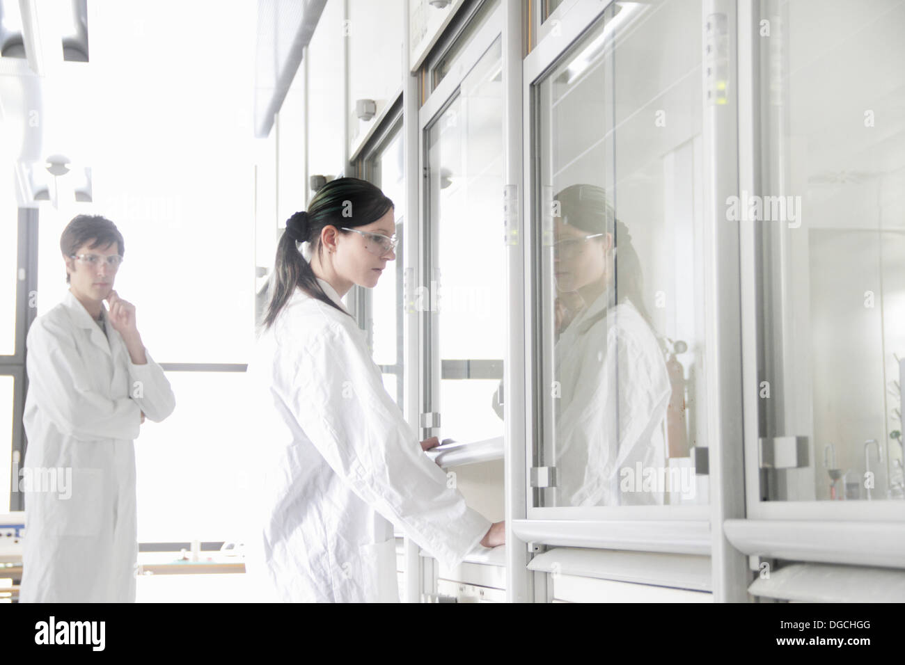 Student students lab coat hi-res stock photography and images - Alamy