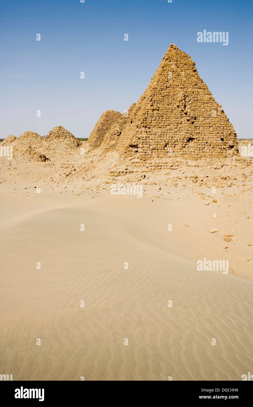 Pyramids jebel barkal sudan hi-res stock photography and images - Alamy