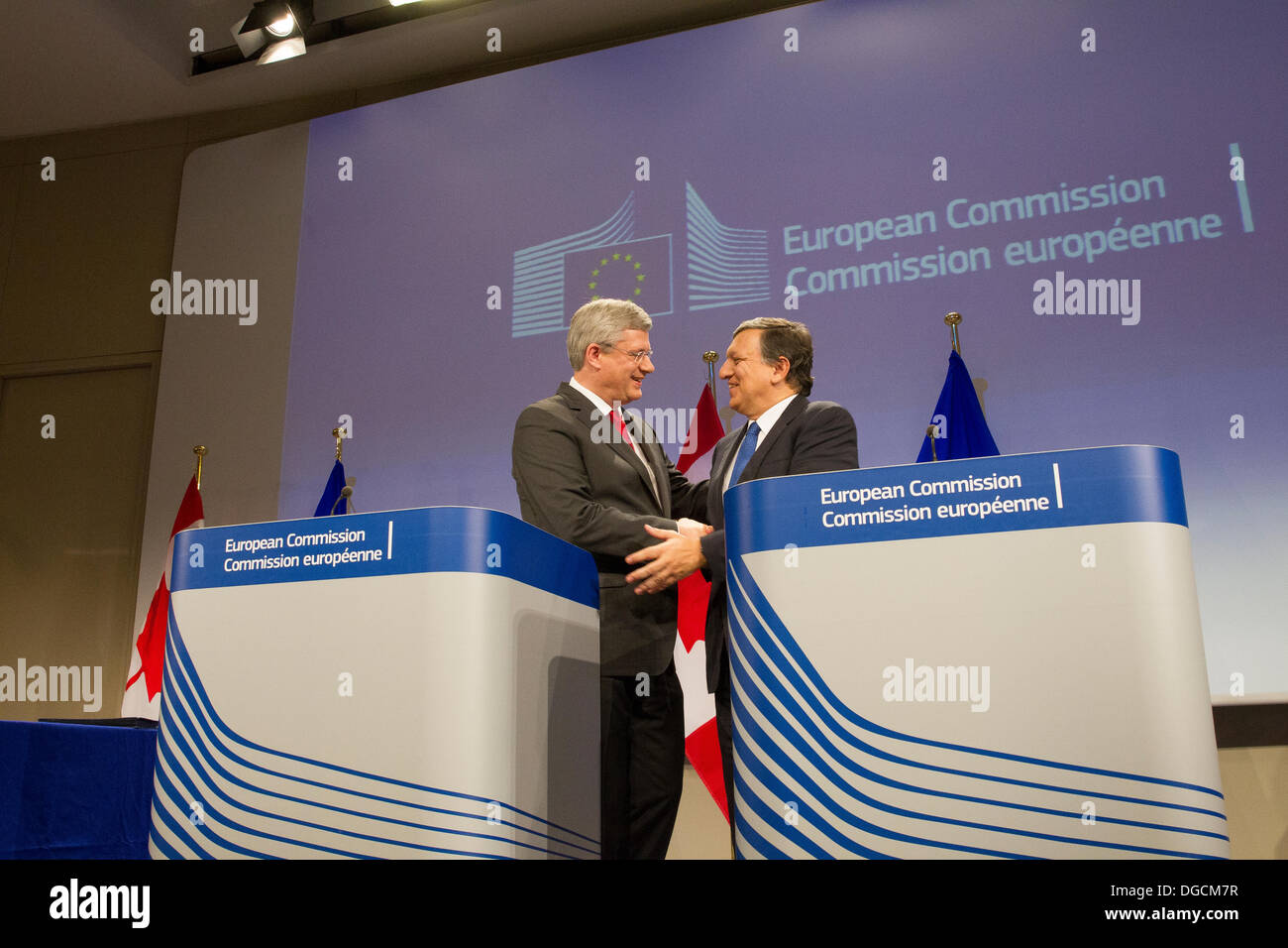 Stephen Harper Prime Minister canada visit europe Stock Photo - Alamy