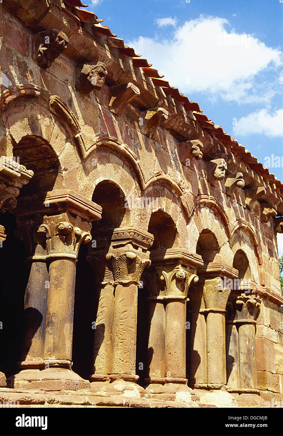 Portico church hi-res stock photography and images - Alamy