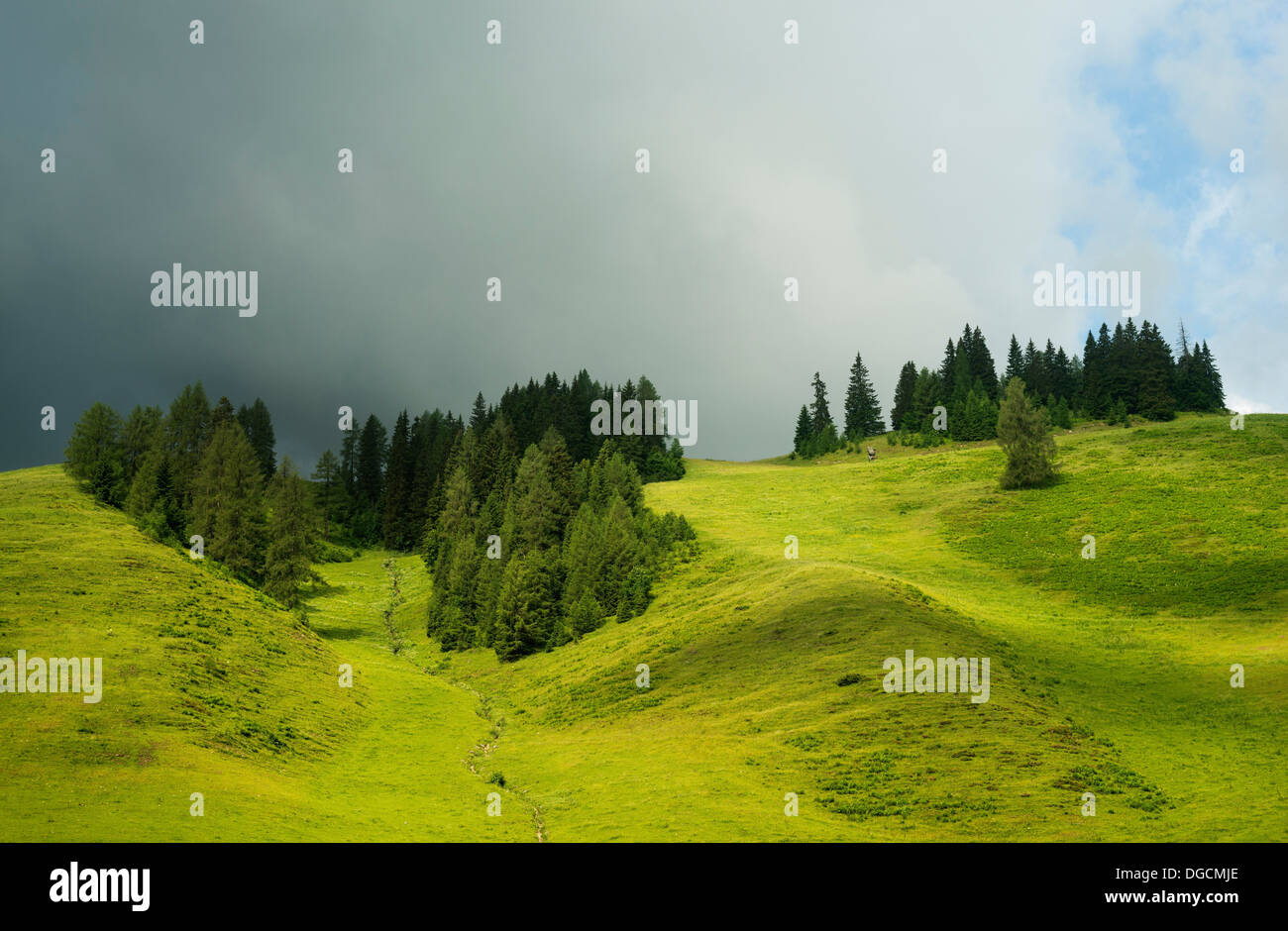 Rolling landscape hi-res stock photography and images - Alamy