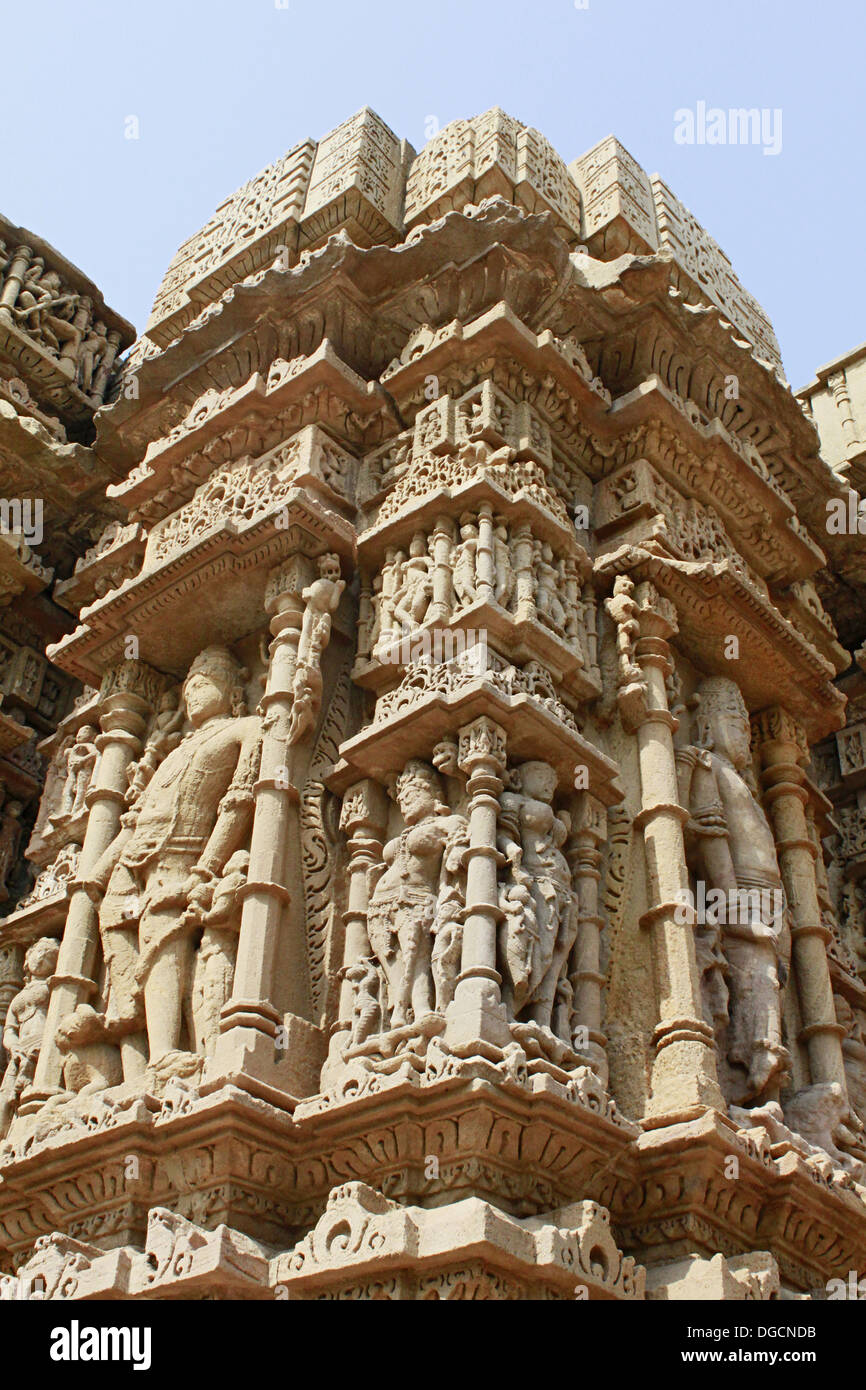 Intricate stone carving, sabha mandap. Sun Temple, Modhera, Gujarat ...