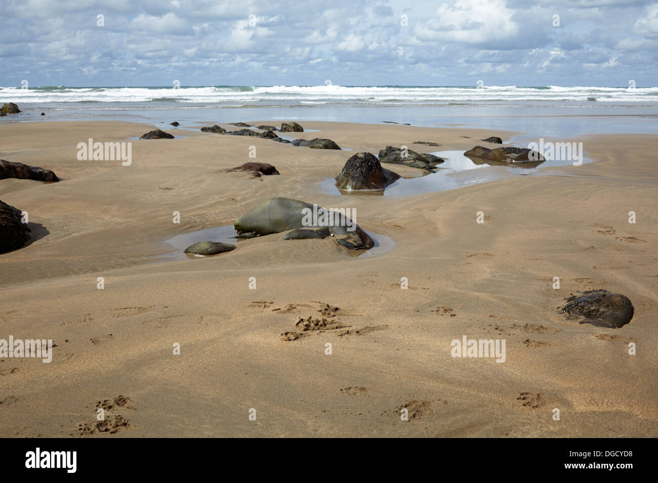 Duckpool Bay and broad sandy beach on North Cornwall Coast Stock Photo ...
