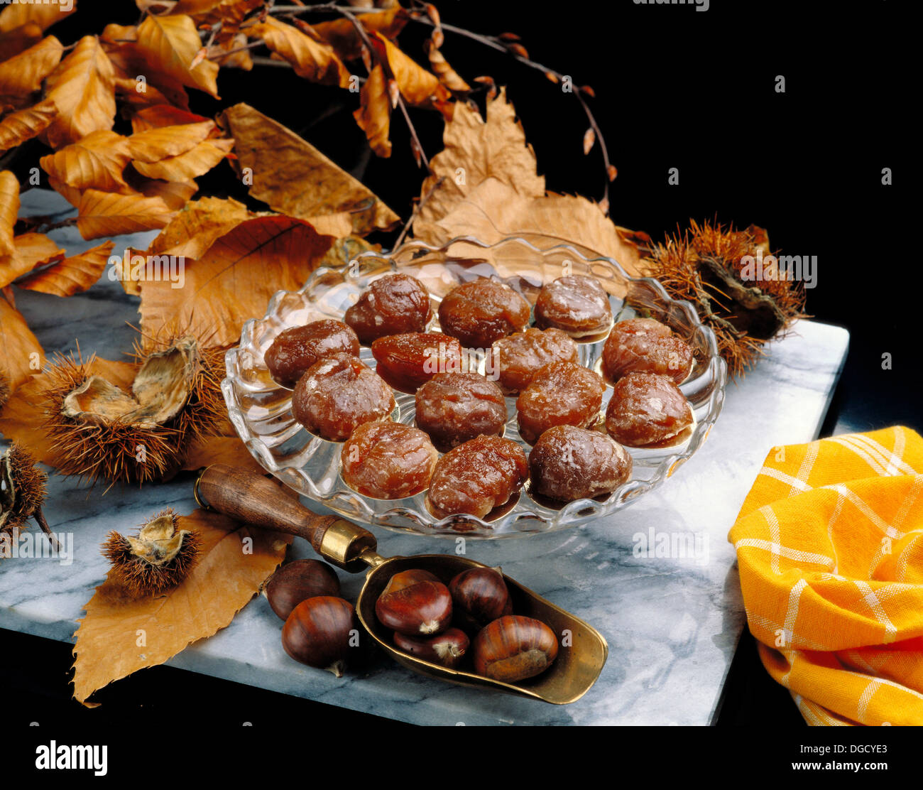 Marrons hi-res stock photography and images - Alamy