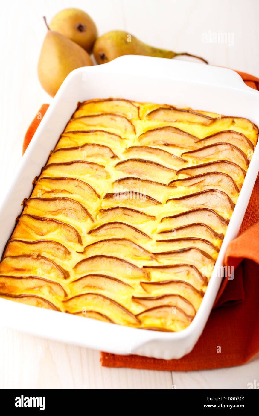 Fresh pears pie hi-res stock photography and images - Alamy