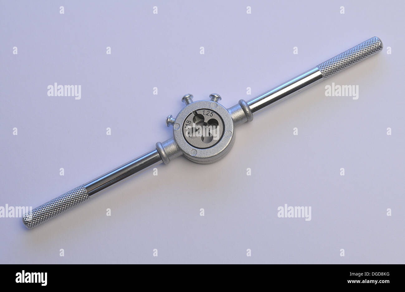 Thread die stock tool hi-res stock photography and images - Alamy