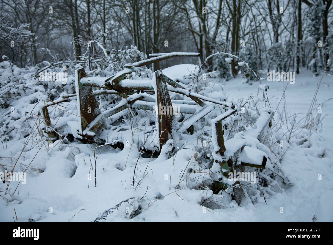 Unwanted farm machinery hi-res stock photography and images - Alamy