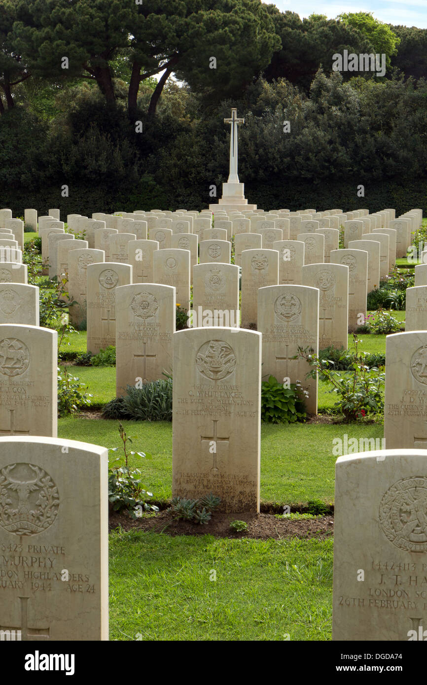 Gravestones italy hi-res stock photography and images - Alamy