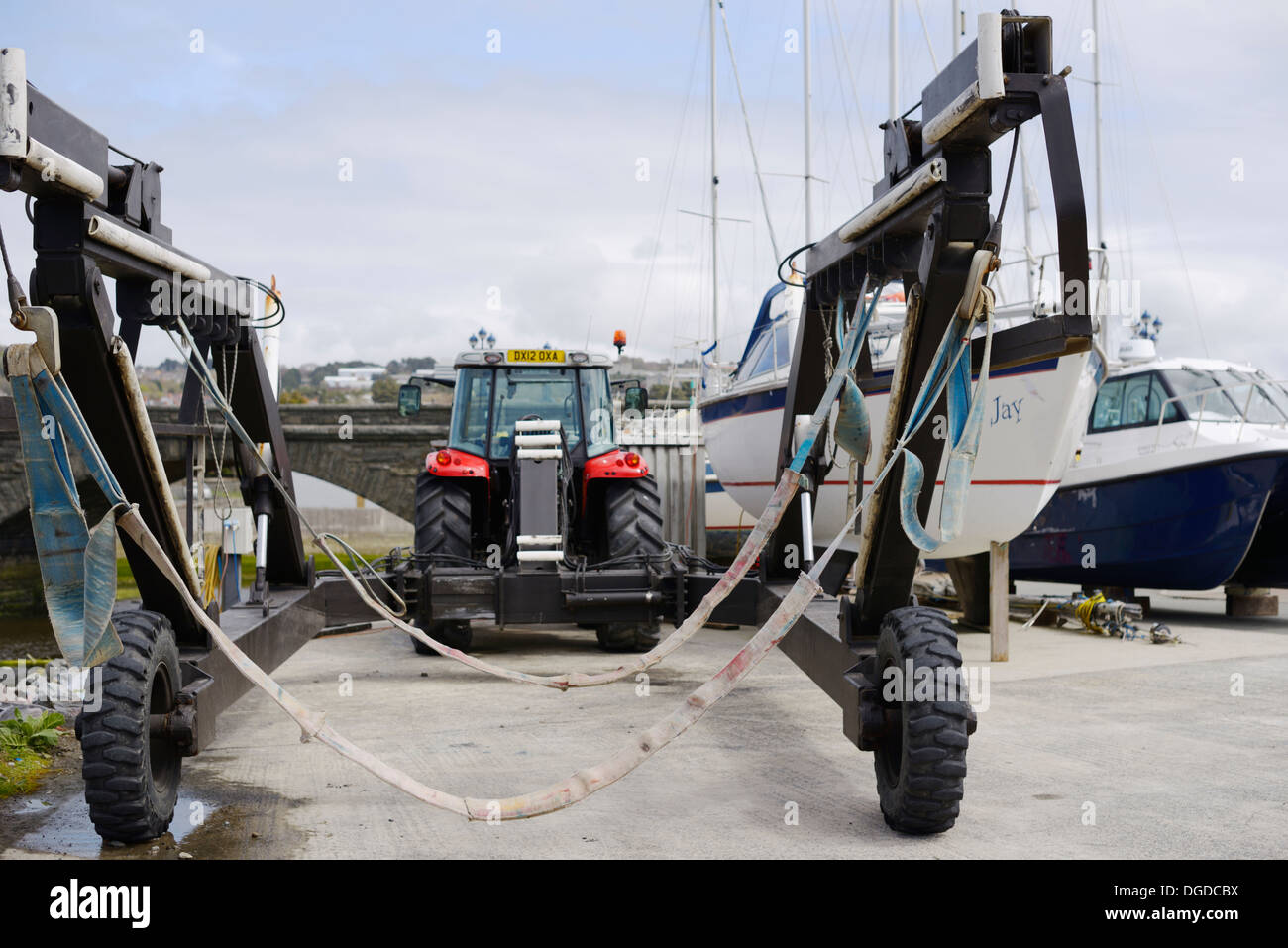 Tractor pulled hi-res stock photography and images - Alamy