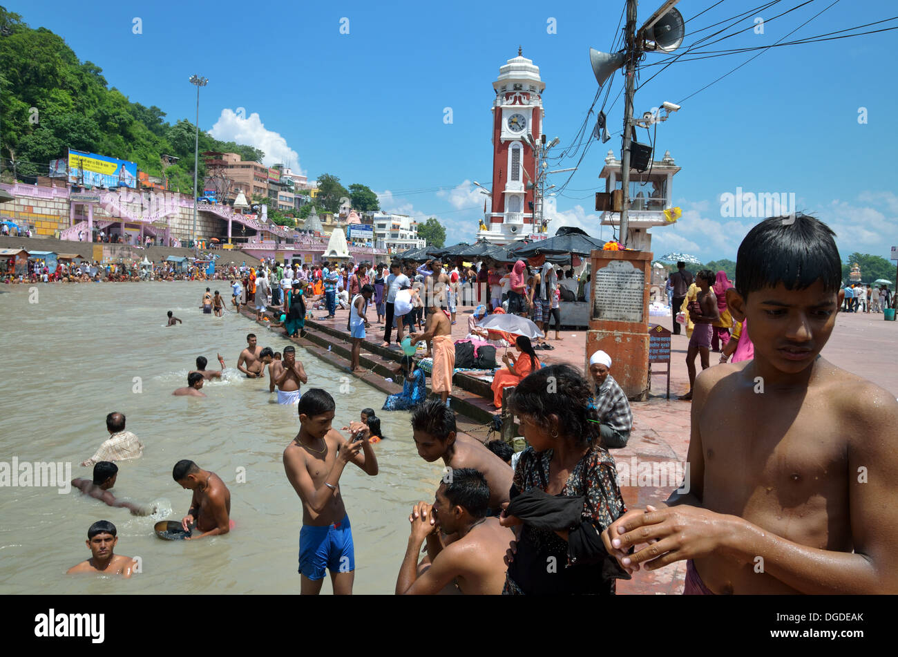 Hindu pilgrims bathing in the Ganges River in Haridwar, India Stock ...