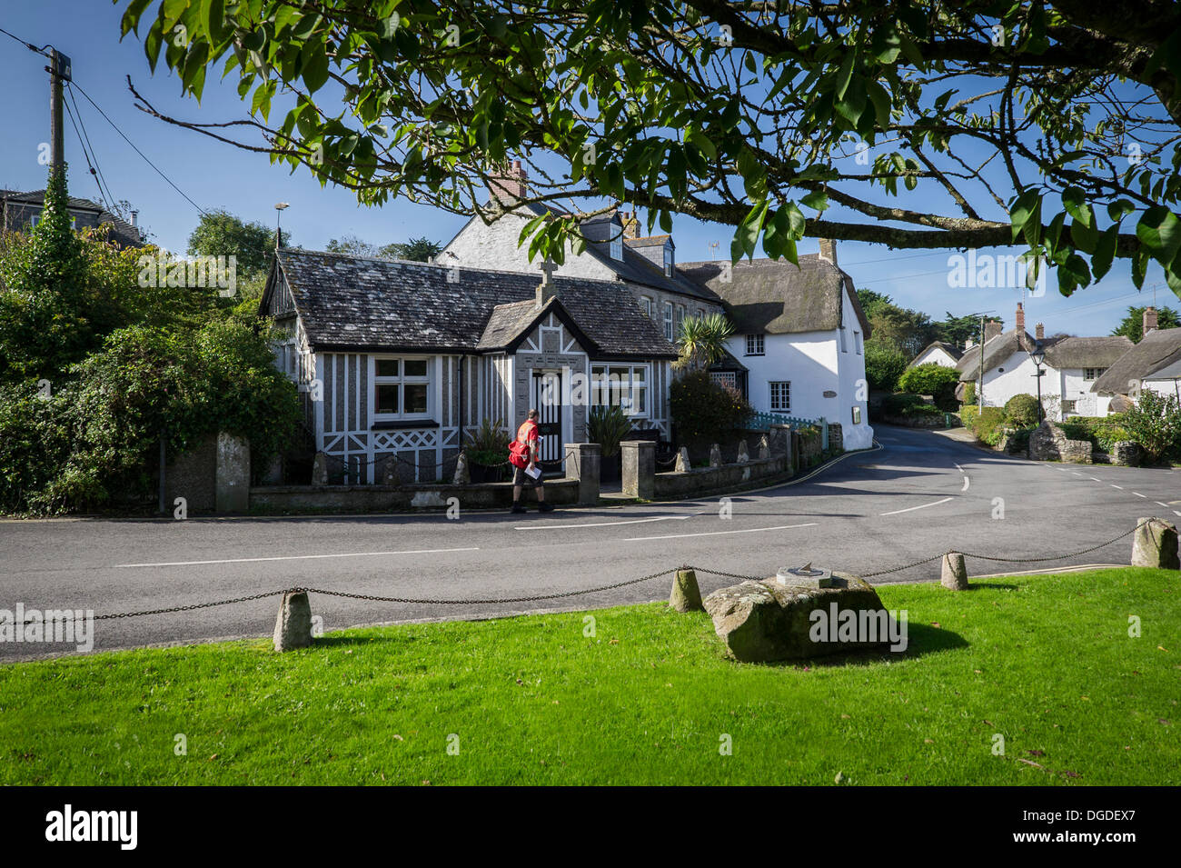 Crantock village cornwall england hi-res stock photography and images ...