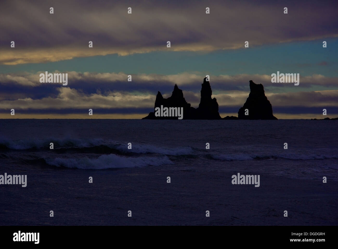 Reynisdrangar columns hi-res stock photography and images - Alamy