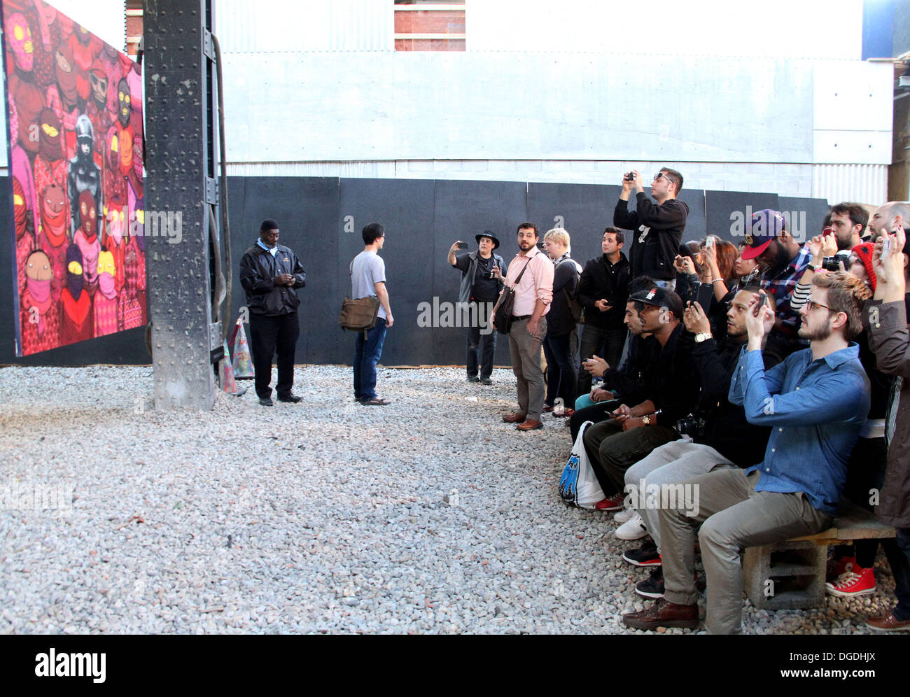 New York, USA. 18th Oct, 2013. A crowd of people take photos of the ...