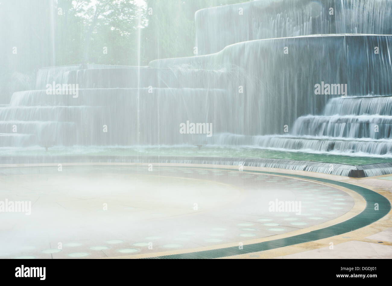 Waterfall model hi-res stock photography and images - Alamy