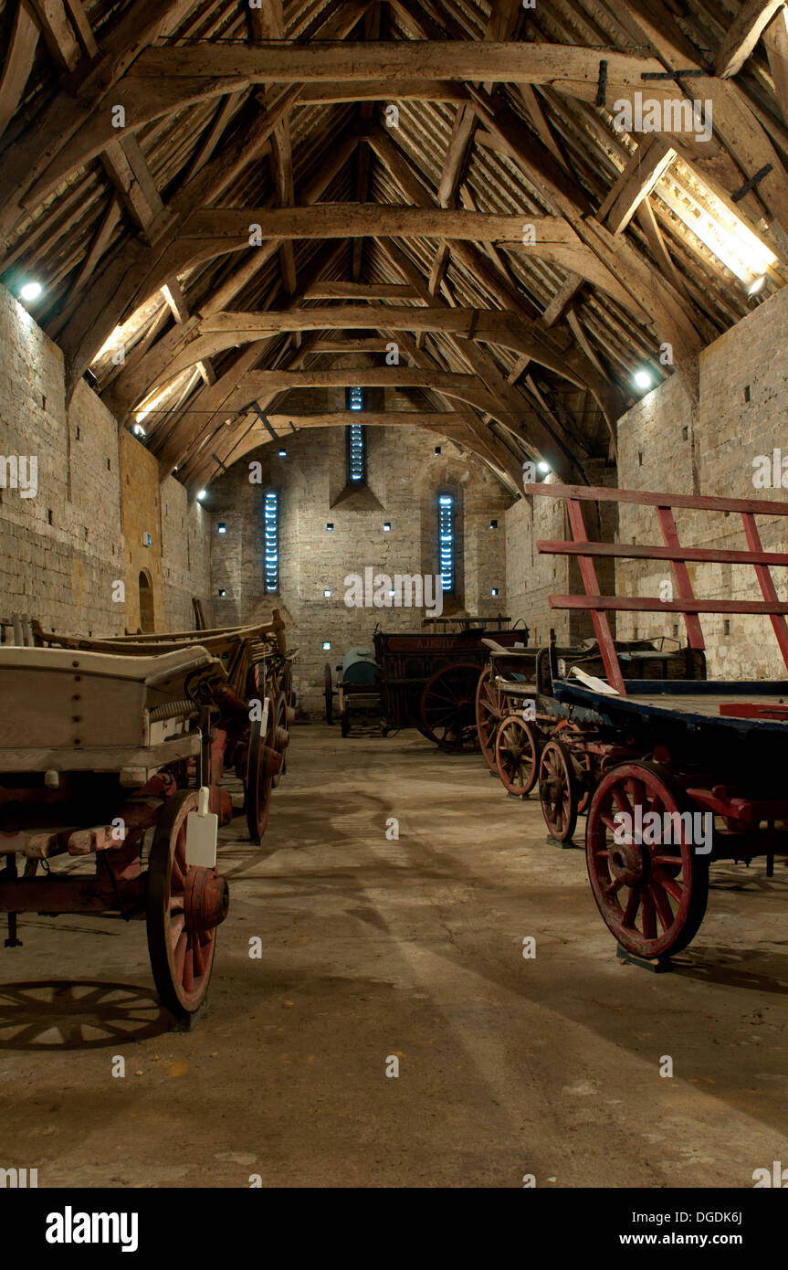 Old barn interior hi-res stock photography and images - Alamy