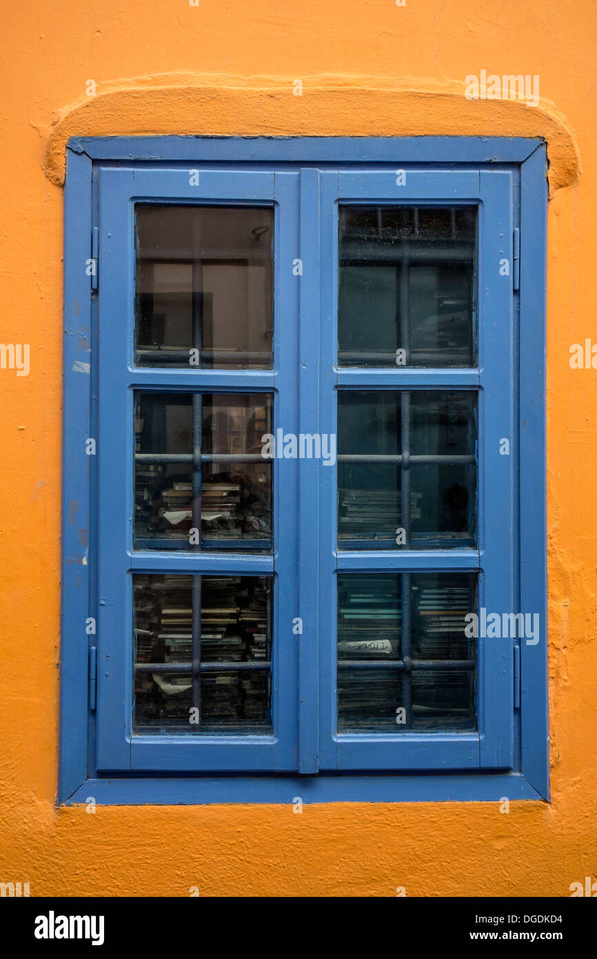 Yellow window frame hi-res stock photography and images - Alamy