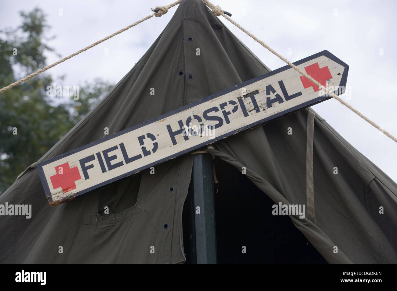 Military field hospital hi-res stock photography and images - Alamy