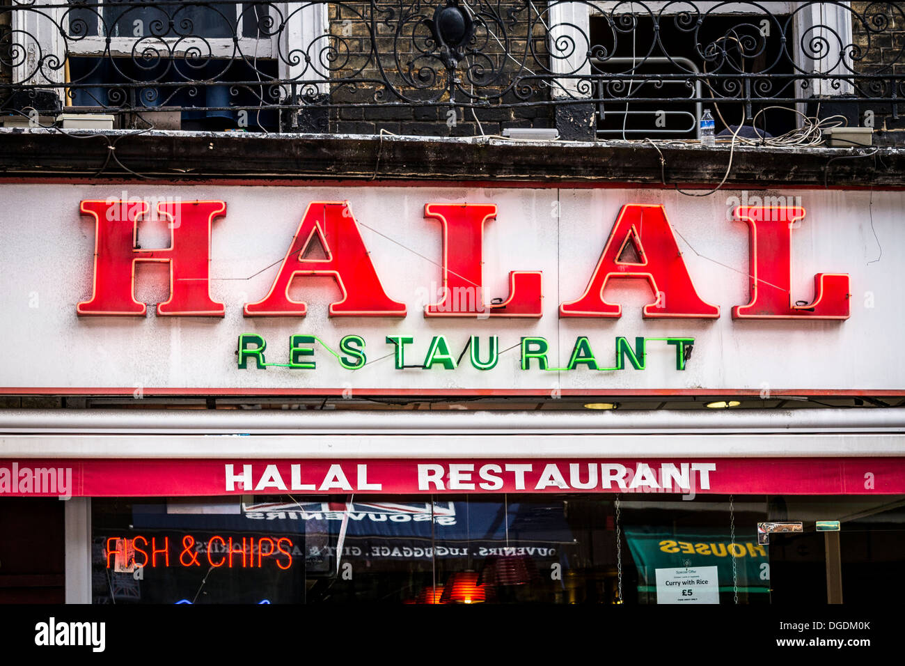 Halal Restaurant Sign, London, Britain Stock Photo - Alamy