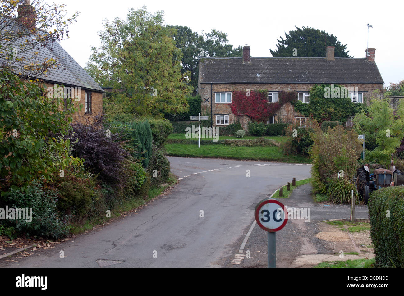 Burdrop hi-res stock photography and images - Alamy