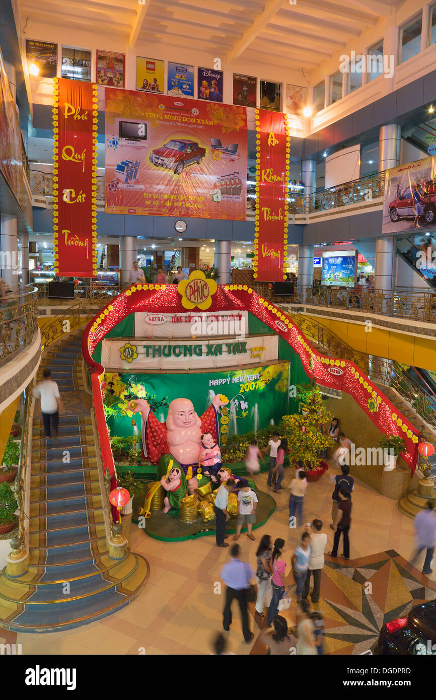 Inside the Saigon Tax Trade Centre shopping mall, Ho Chi Minh City ...