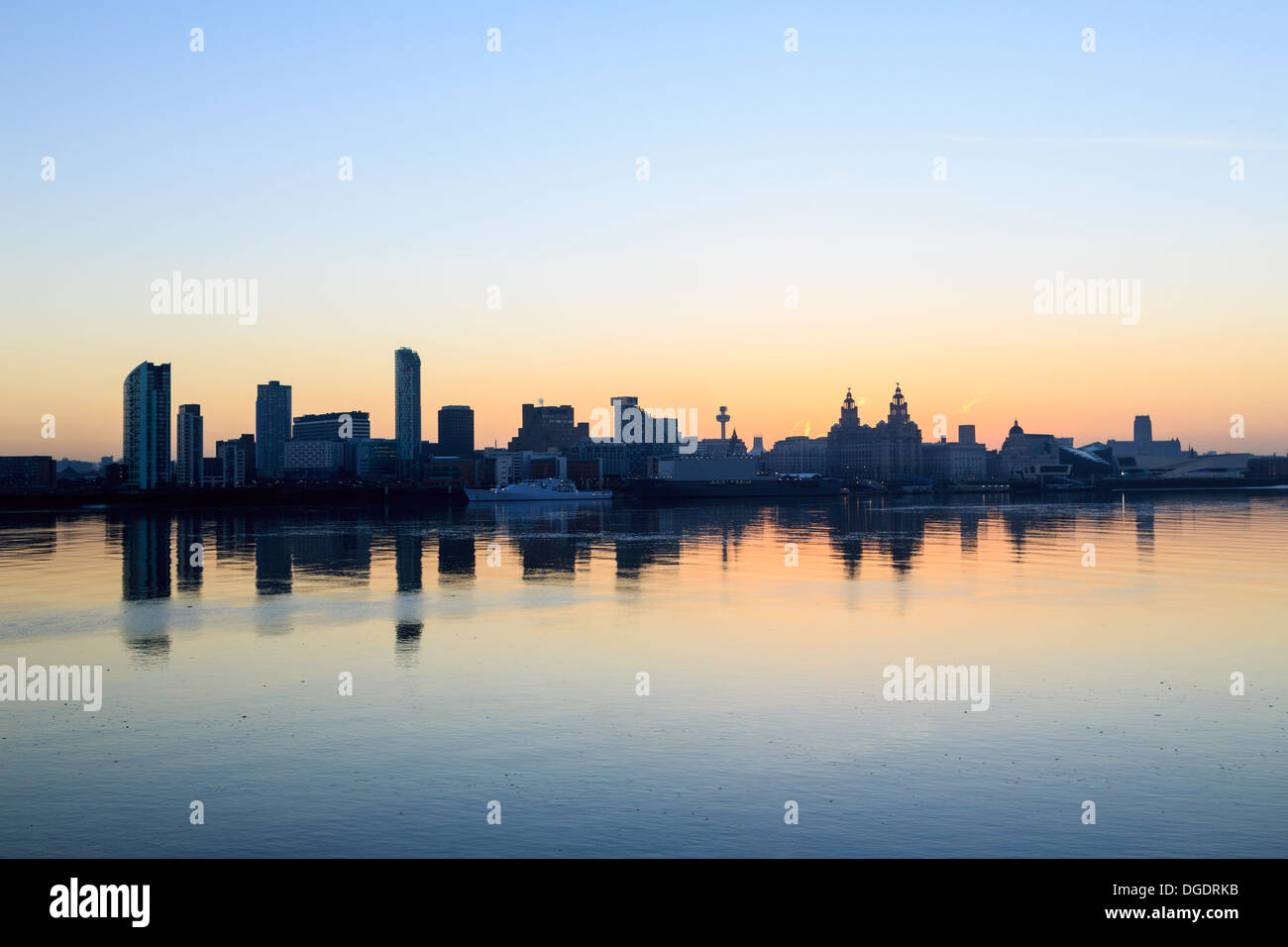 Liverpool waterfront sunrise hi-res stock photography and images - Alamy