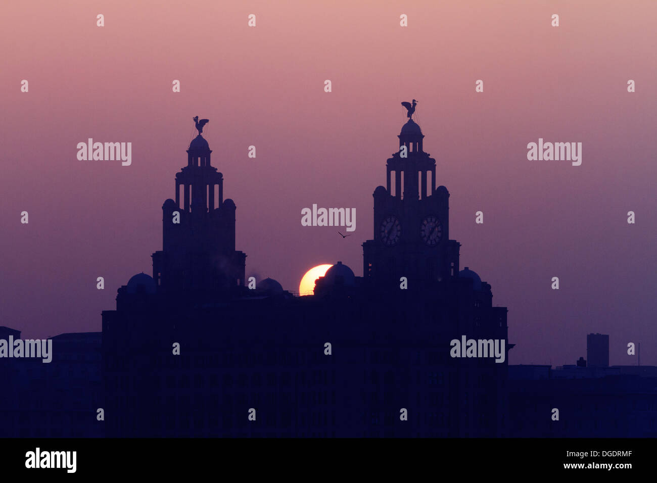 Liverpool waterfront sunrise hi-res stock photography and images - Alamy