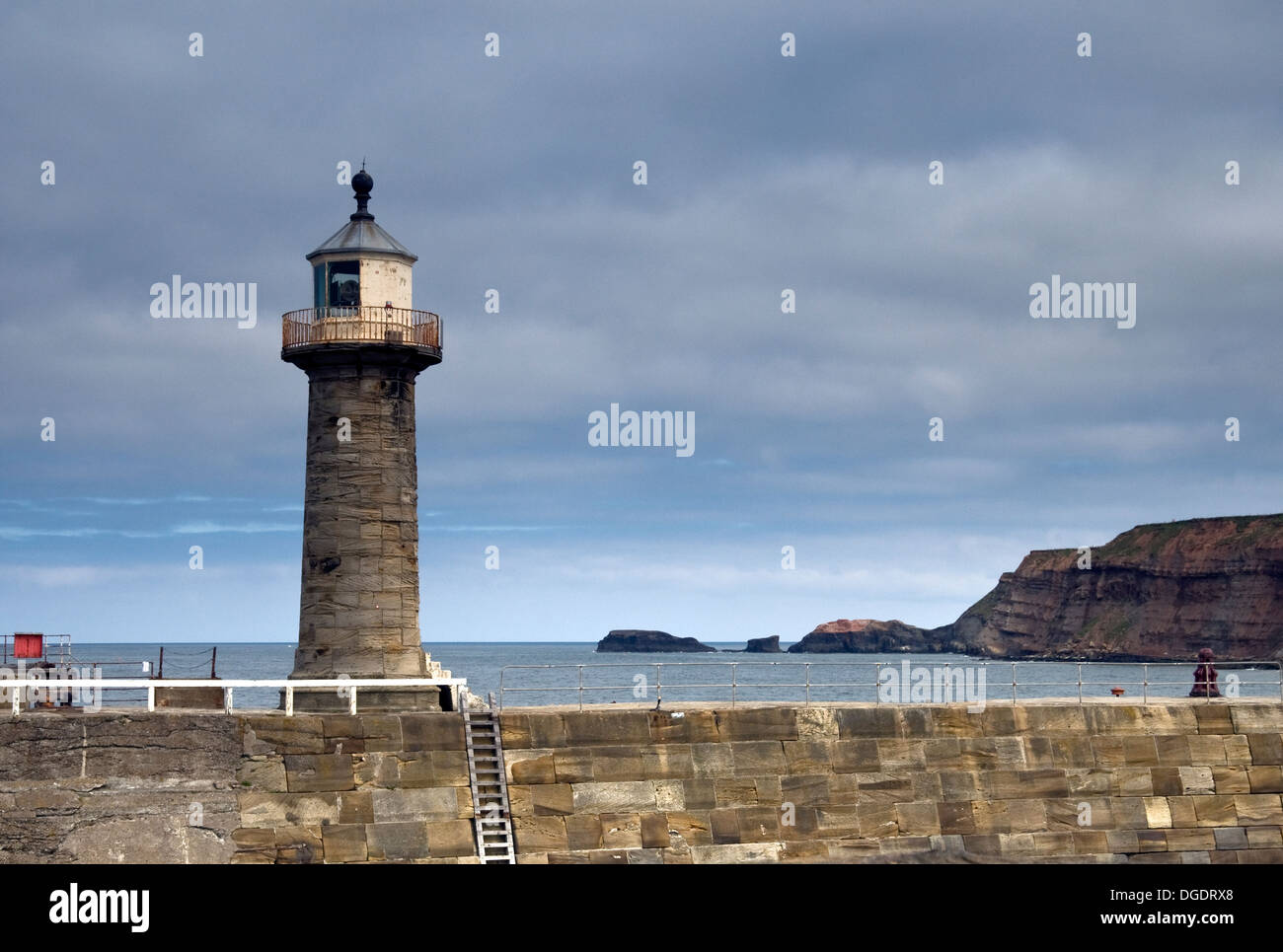 Old whitby hi-res stock photography and images - Alamy