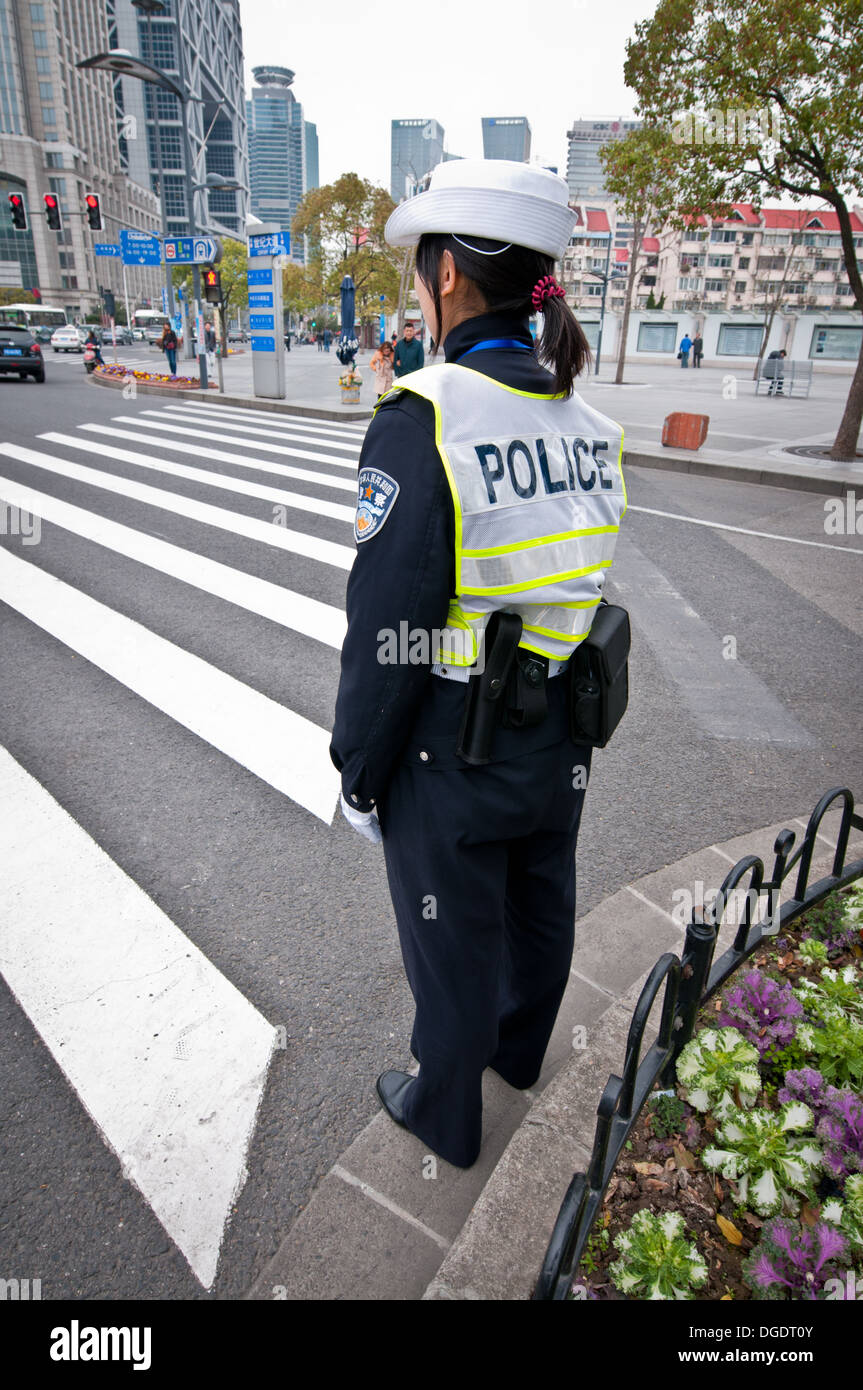 Shanghai police hi-res stock photography and images - Alamy